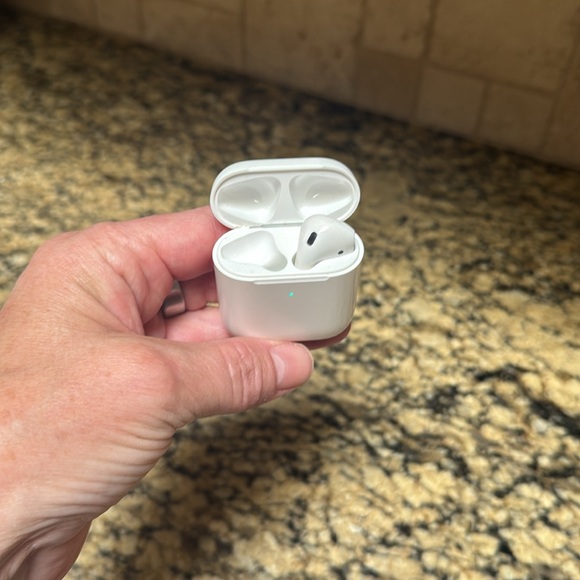 Apple | Headphones | Apple Airpod Case With Right Airpod A938 | Poshmark